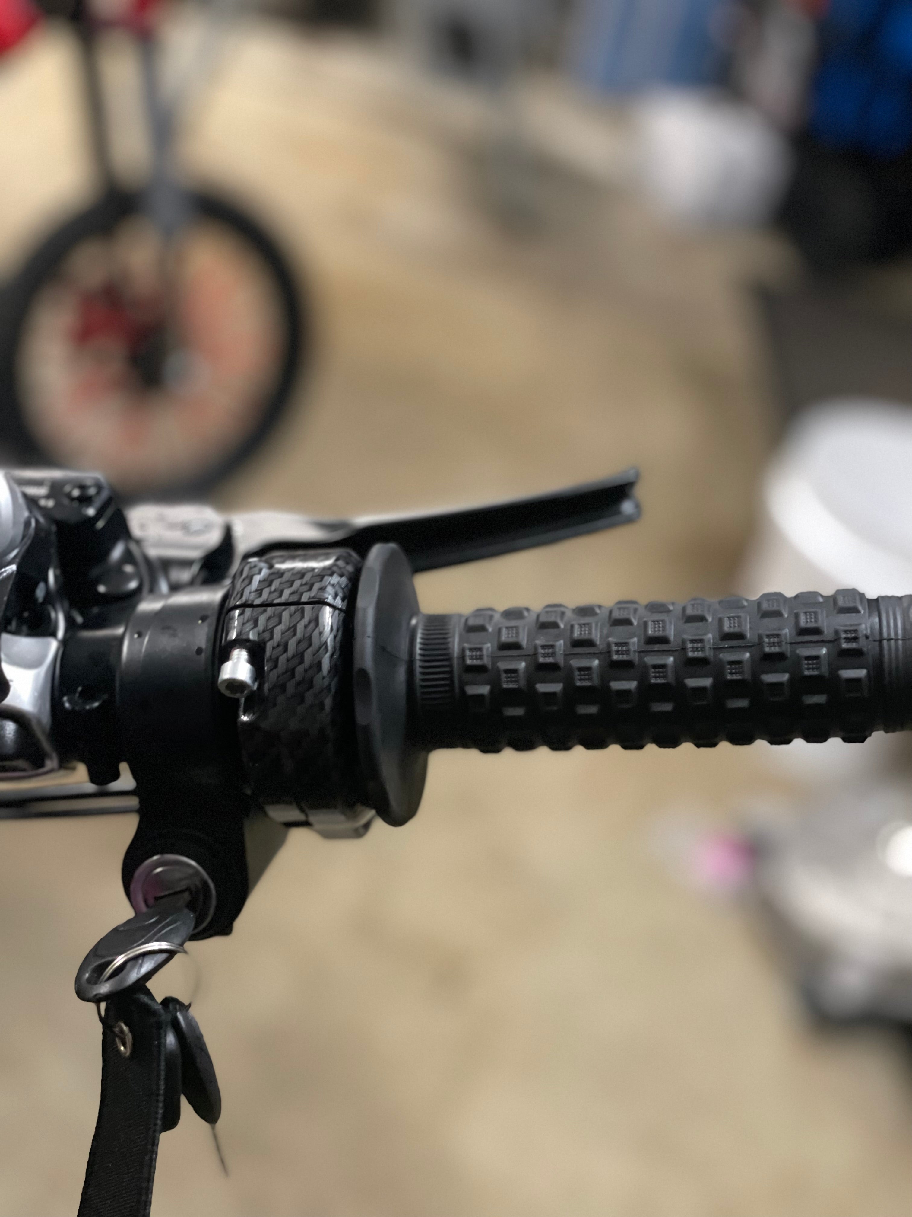 Surron Full Twist Throttle for Ridstar Q20 – Metro_mods